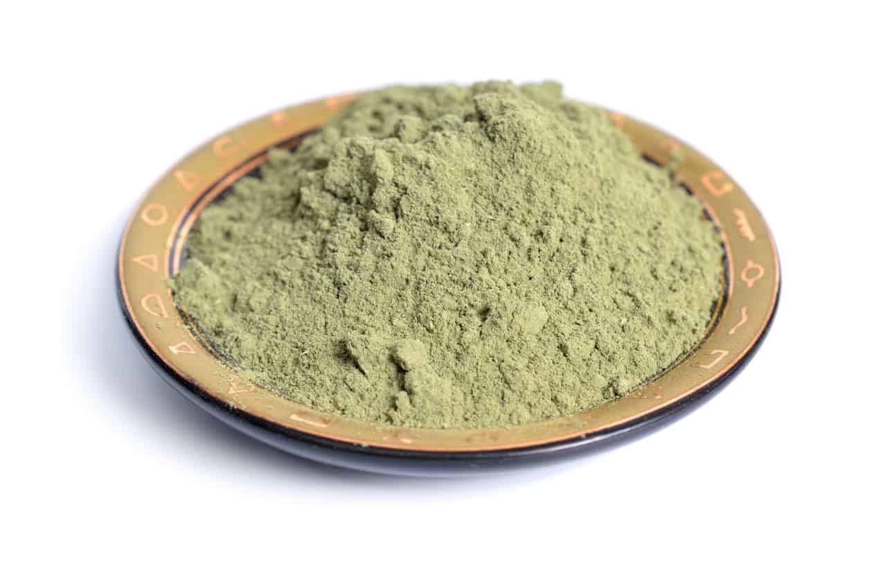 How To Cover Grey Roots Using Indigo Plant-Based Hair Dye? | A Green ...