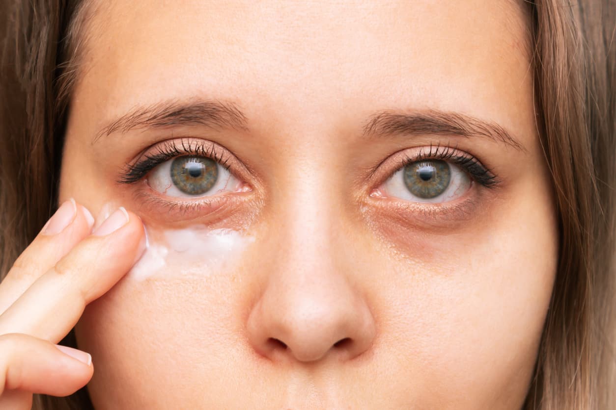 The Best 15 Natural Eye Creams With Caffeine For Youthful Eyes! | A ...