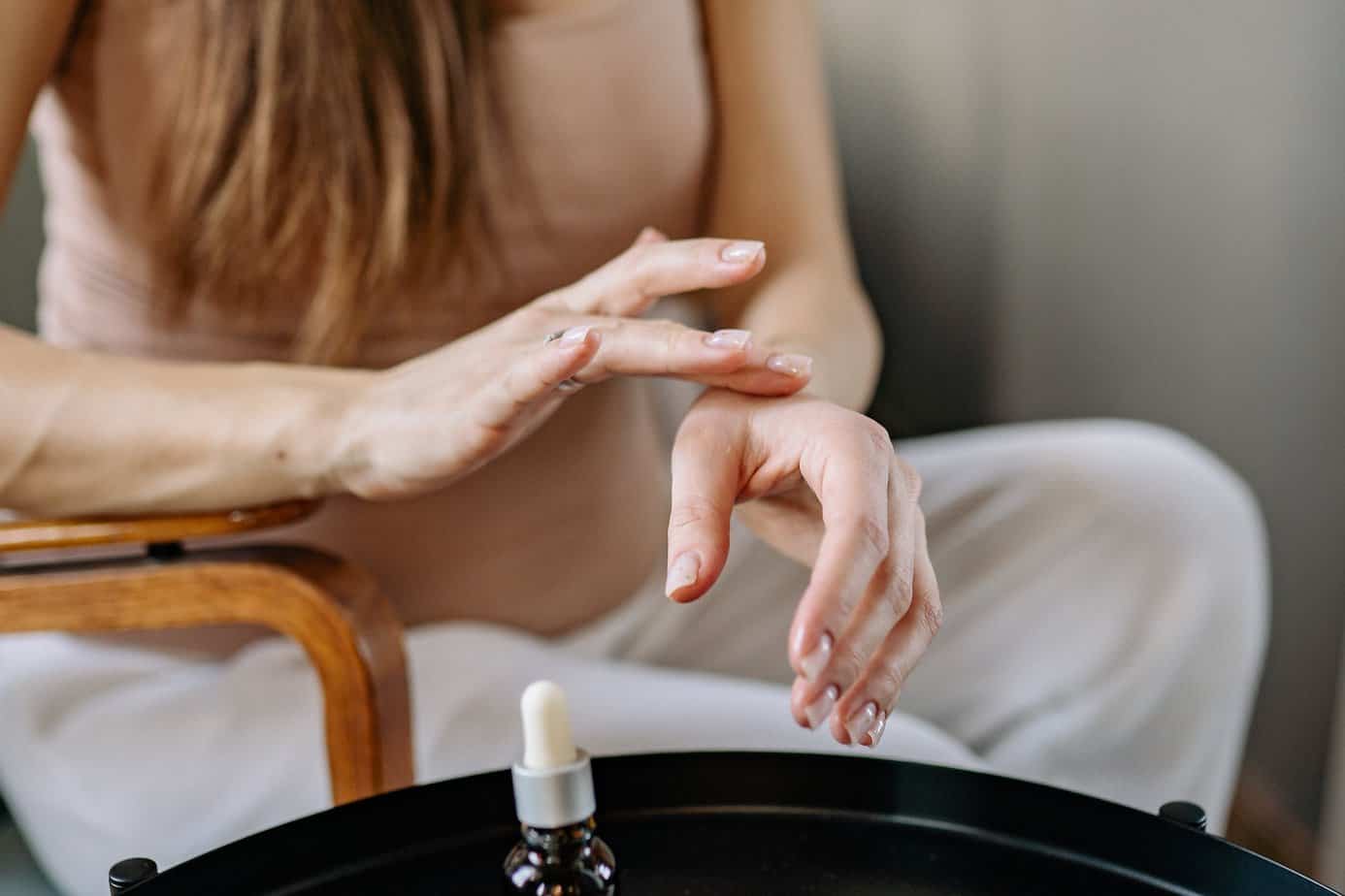 oil serum hand | A Green Beauty Blog