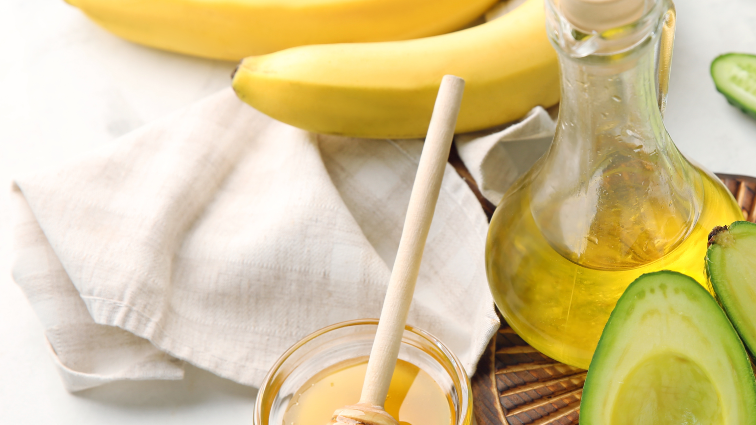 How To Make Raw Honey Hair Masks! | A Green Beauty Blog